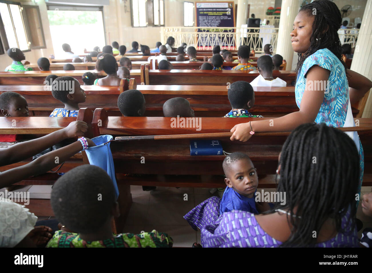 Catholic mass the collection hi-res stock photography and images - Alamy