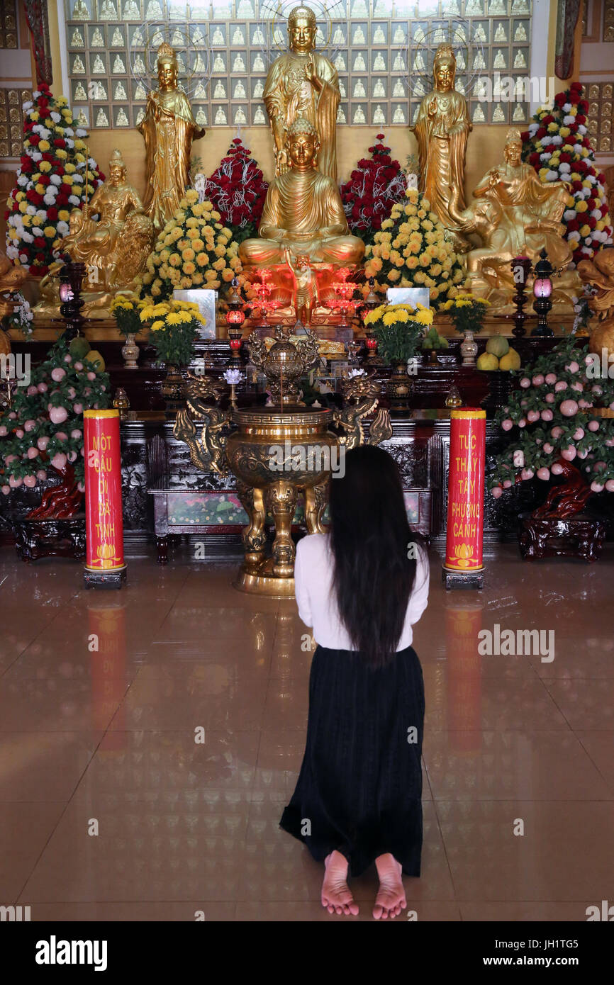 Buddhist prayer hall hi-res stock photography and images - Alamy