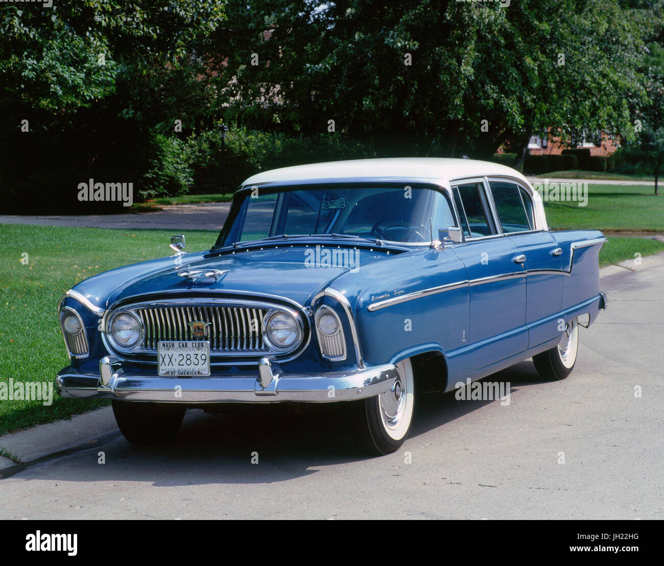 1954 Nash Metropolitan Stock Photo - Alamy