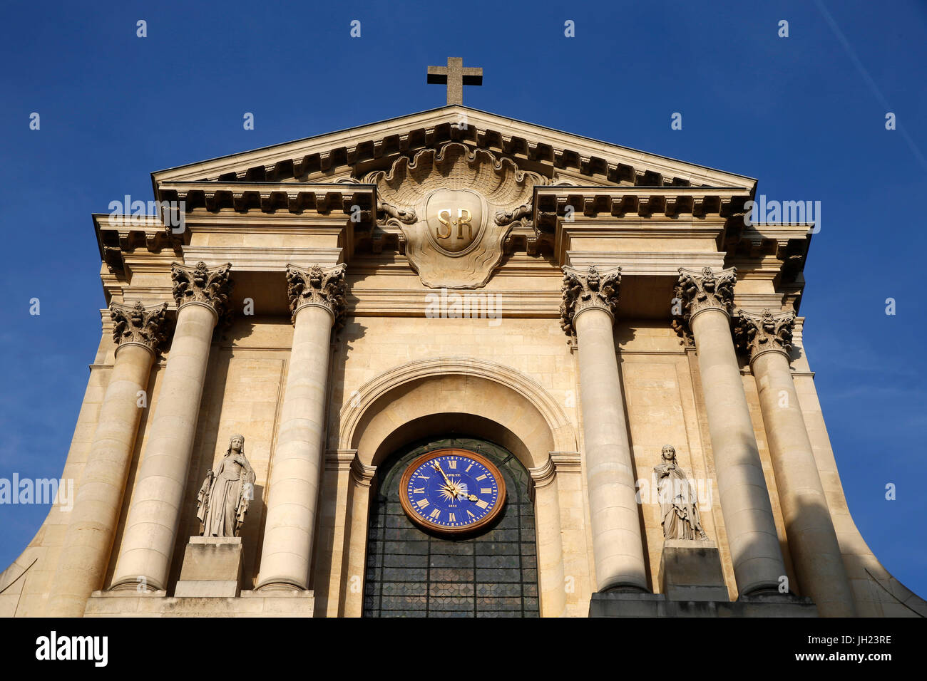 Paris facade of the saint roch church hi-res stock photography and ...