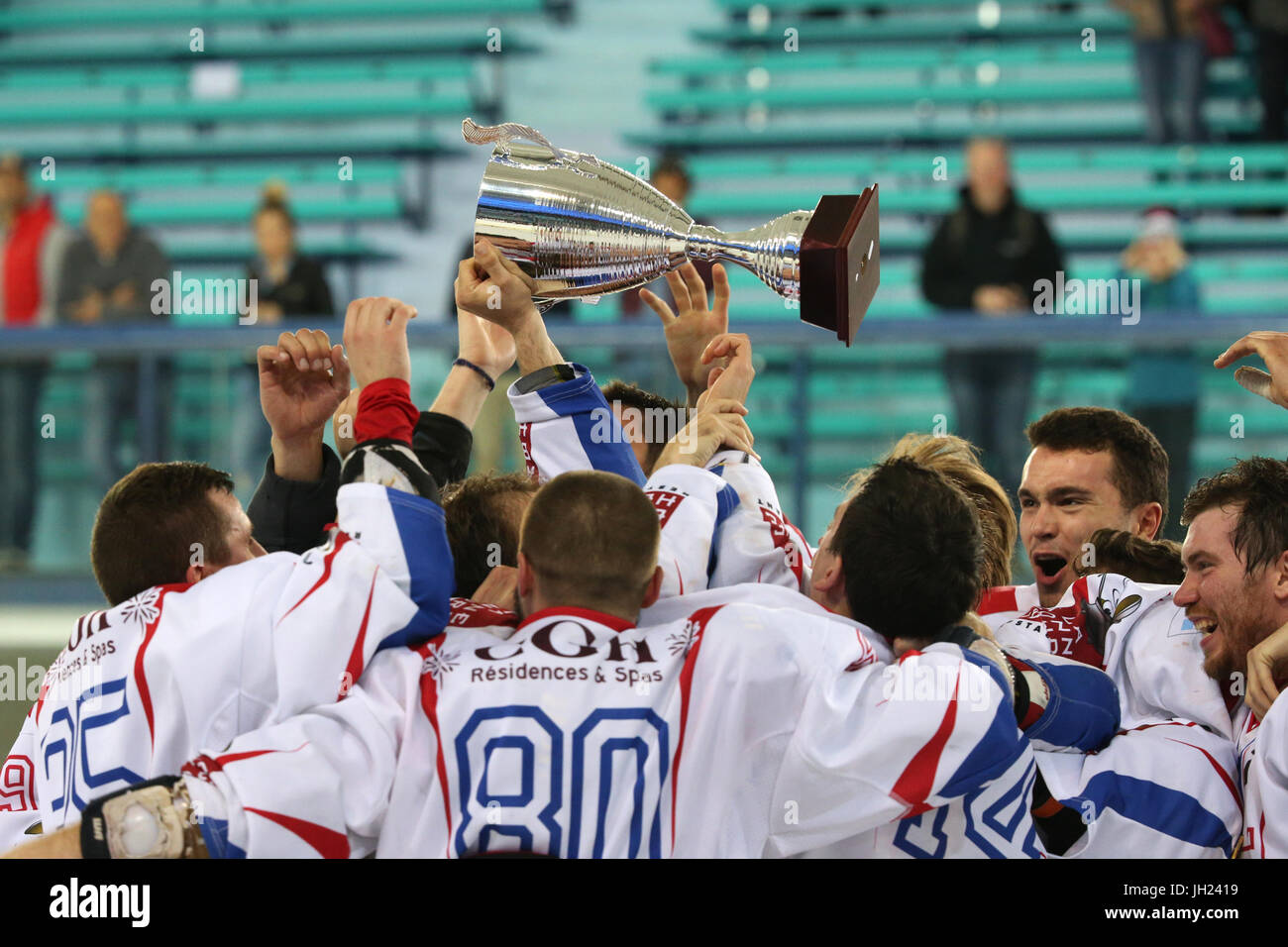 Team cup hi-res stock photography and images - Alamy