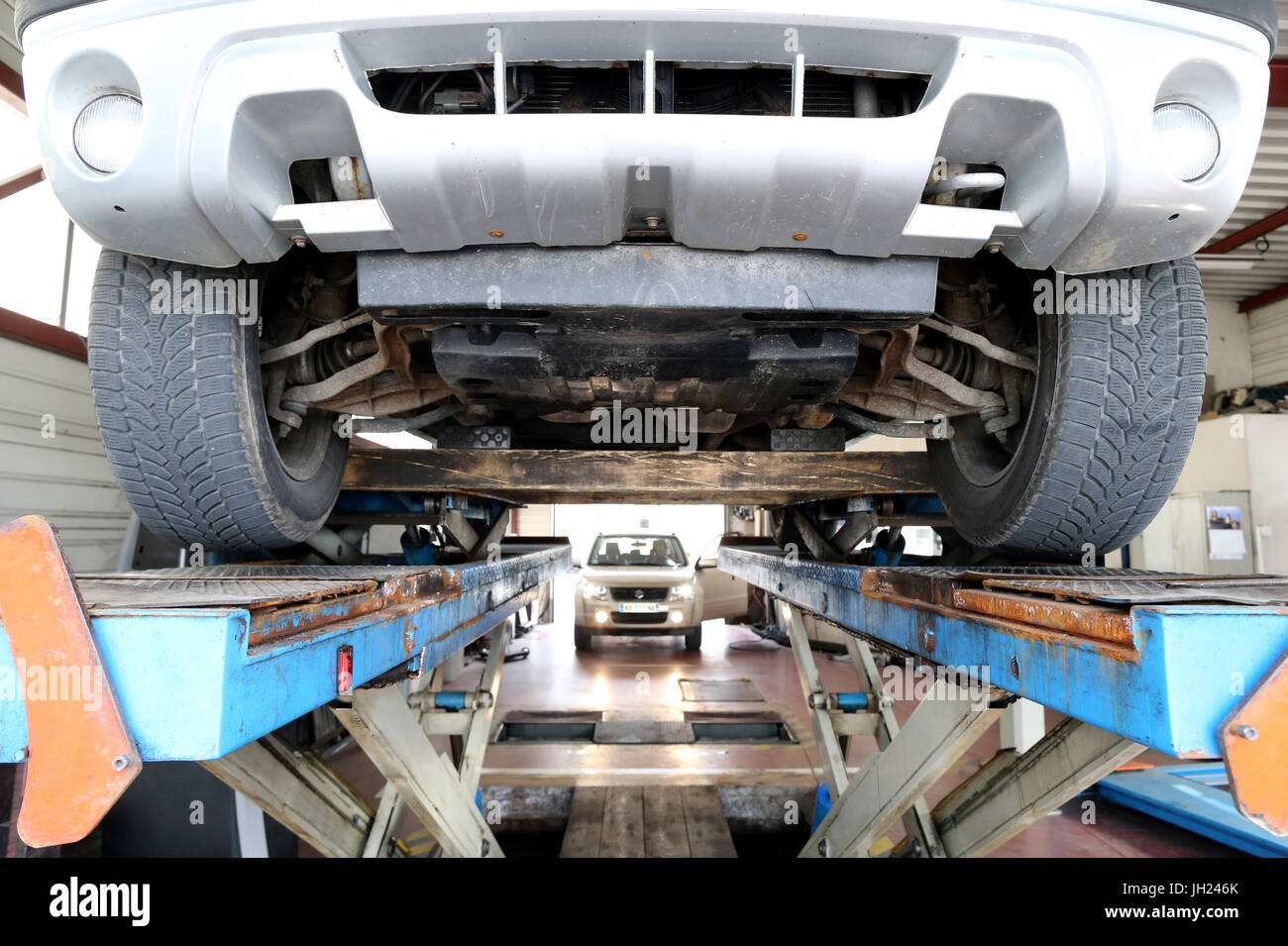 Technical vehicle hi-res stock photography and images - Alamy