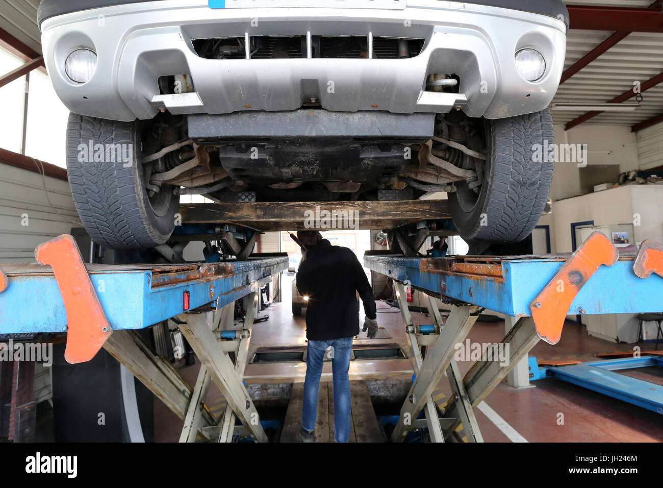 Technical check hi-res stock photography and images - Alamy