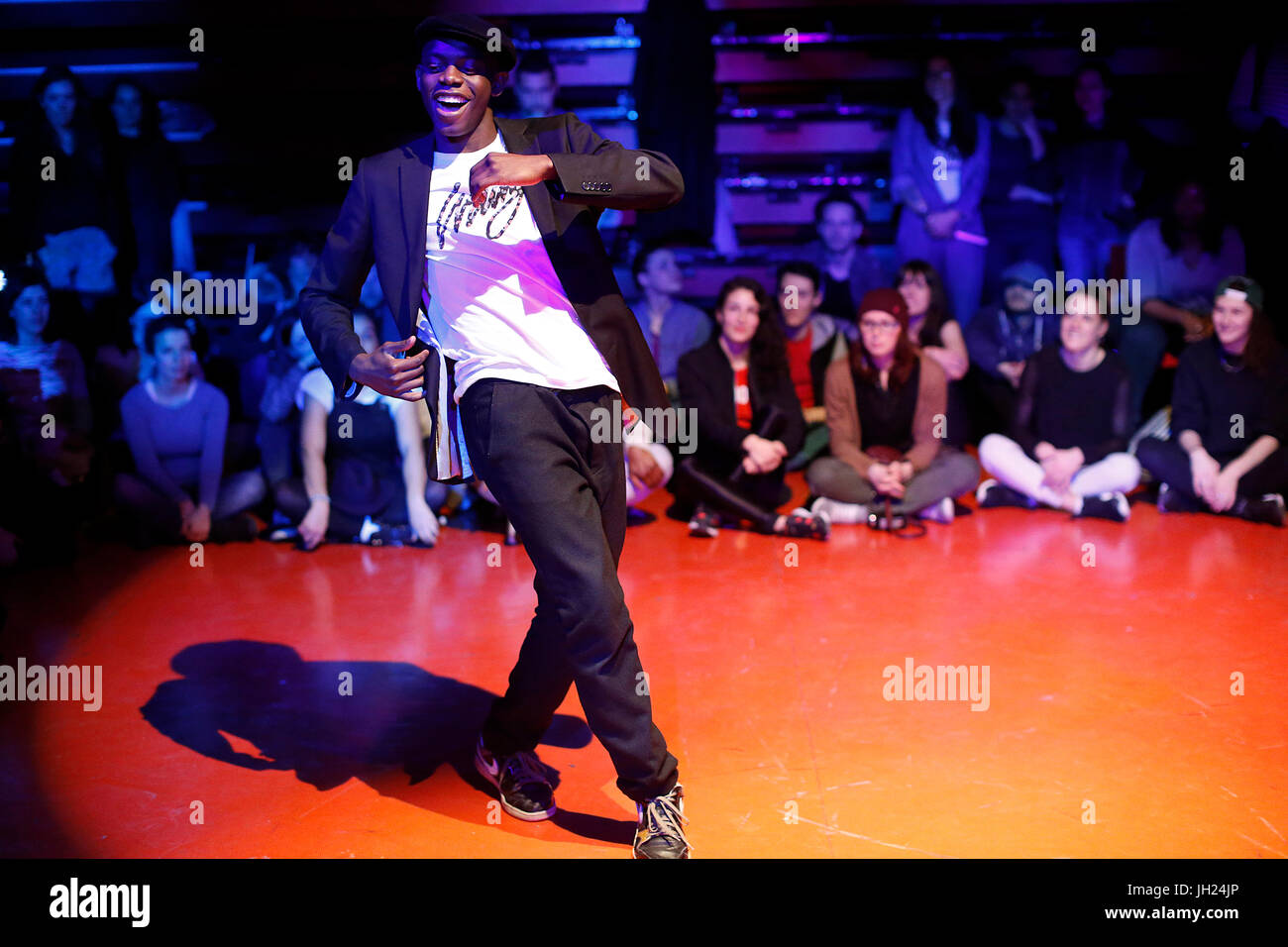 Hip hop dancer hi-res stock photography and images - Alamy