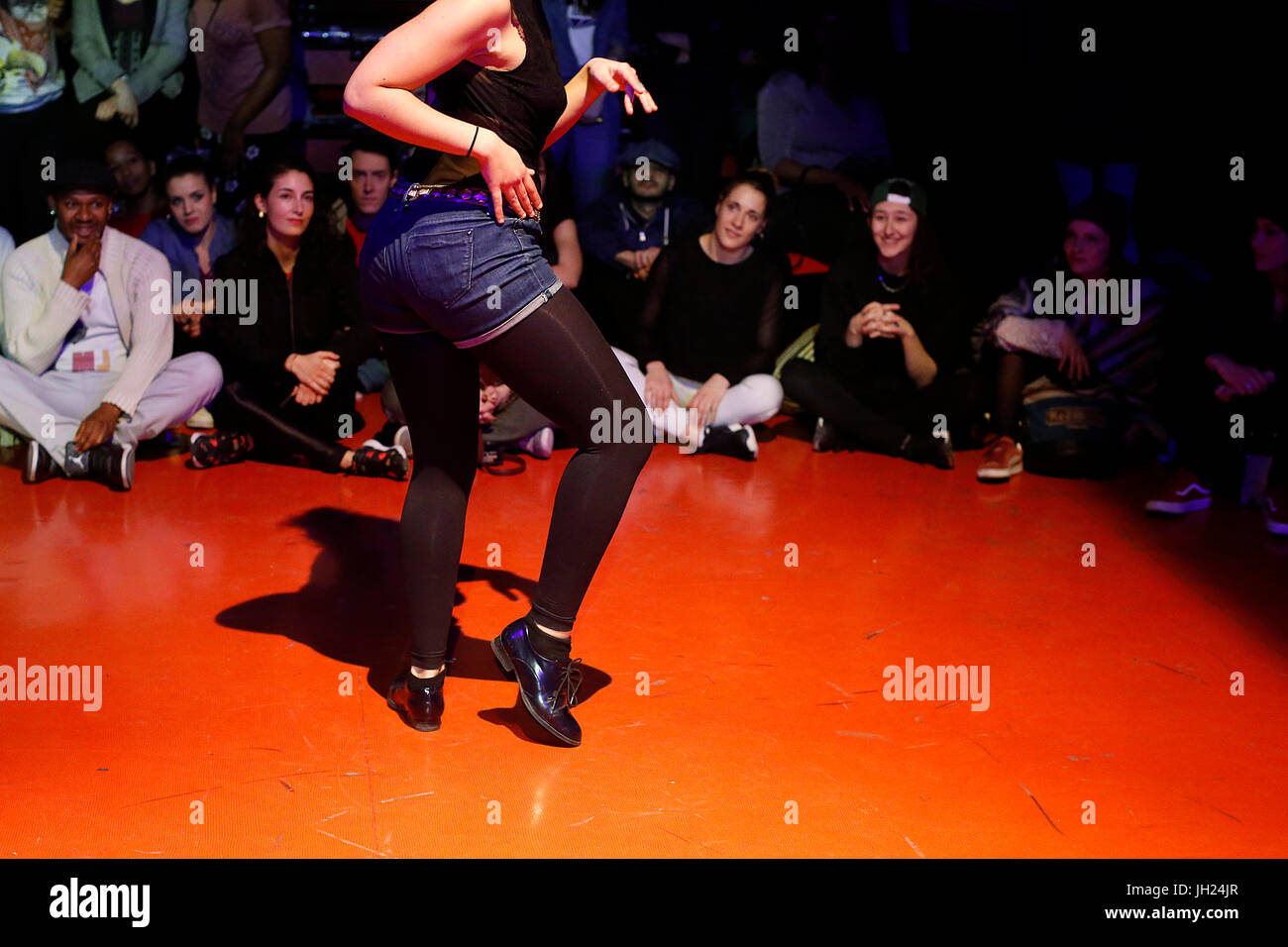 Hip hop dancer hi-res stock photography and images - Alamy