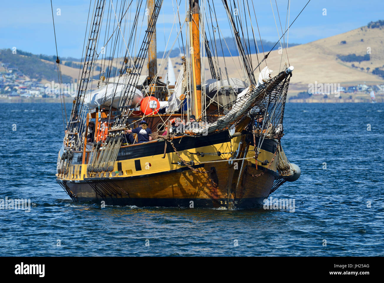Two masted square rigged sailing ship hi-res stock photography and ...