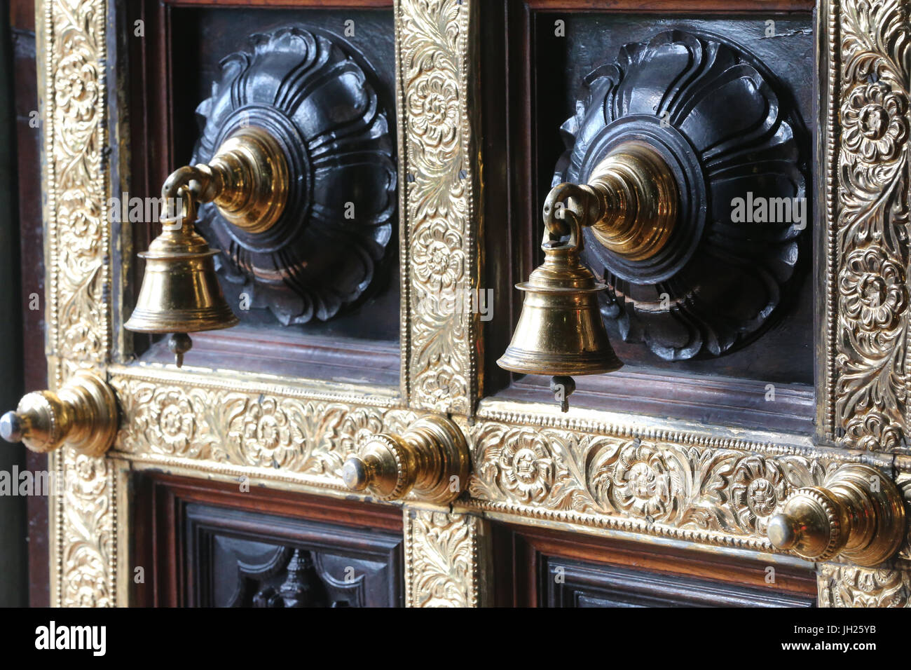 Hindu temple door bells hi-res stock photography and images - Alamy