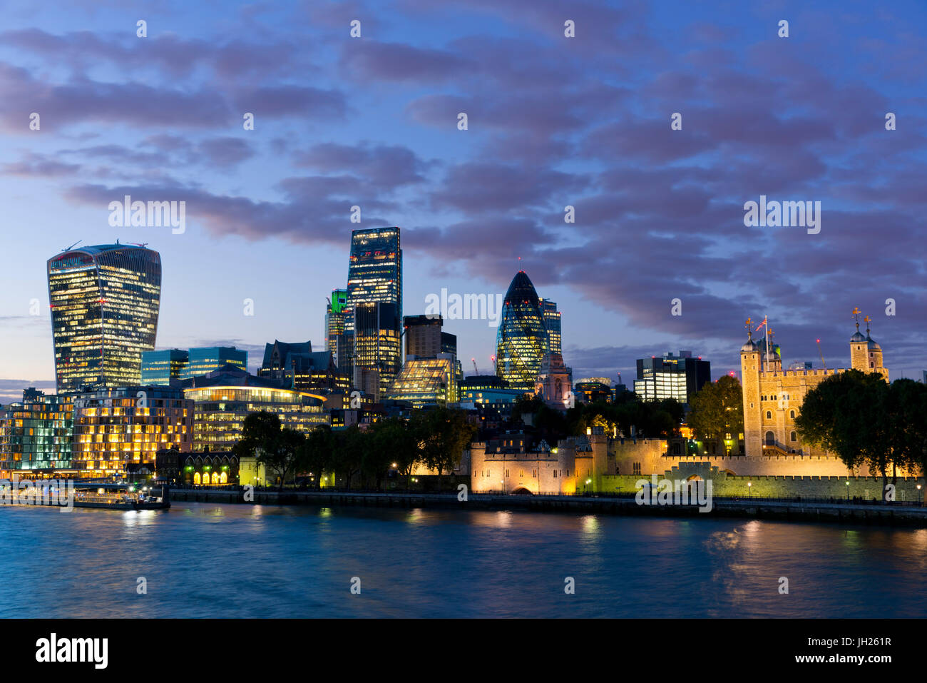 Financial district london historical hi-res stock photography and ...