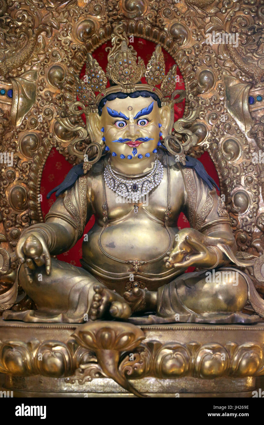 Buddha Tooth Relic Temple in Chinatown. Yellow Dzambhala. He protected ...