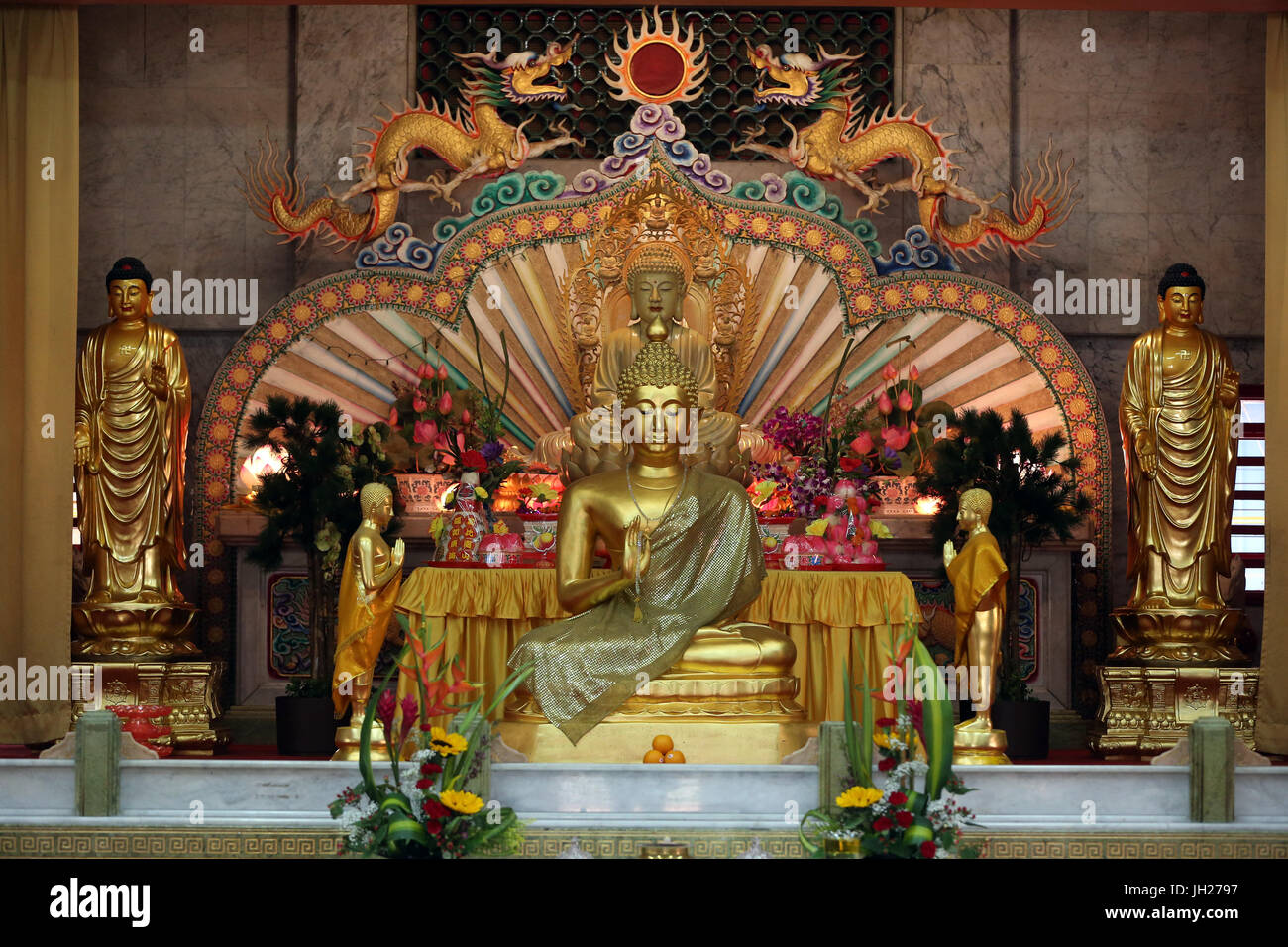 Kong Meng San Phor Kark See Monastery. Dharma hall. Main altar. Buddha ...