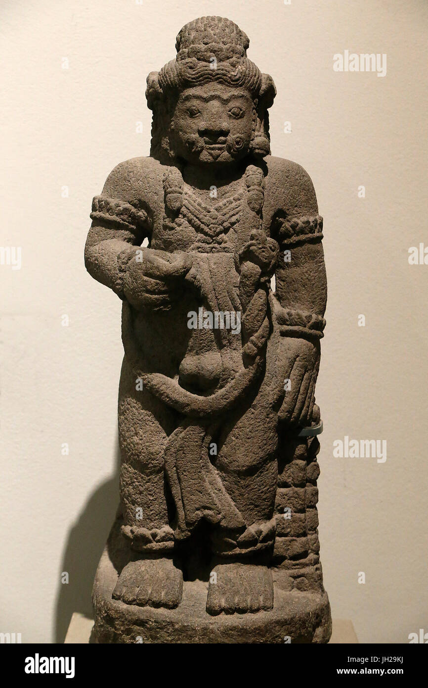 The Victoria and Albert Museum. Guardian Figure from an Epic Drama ...