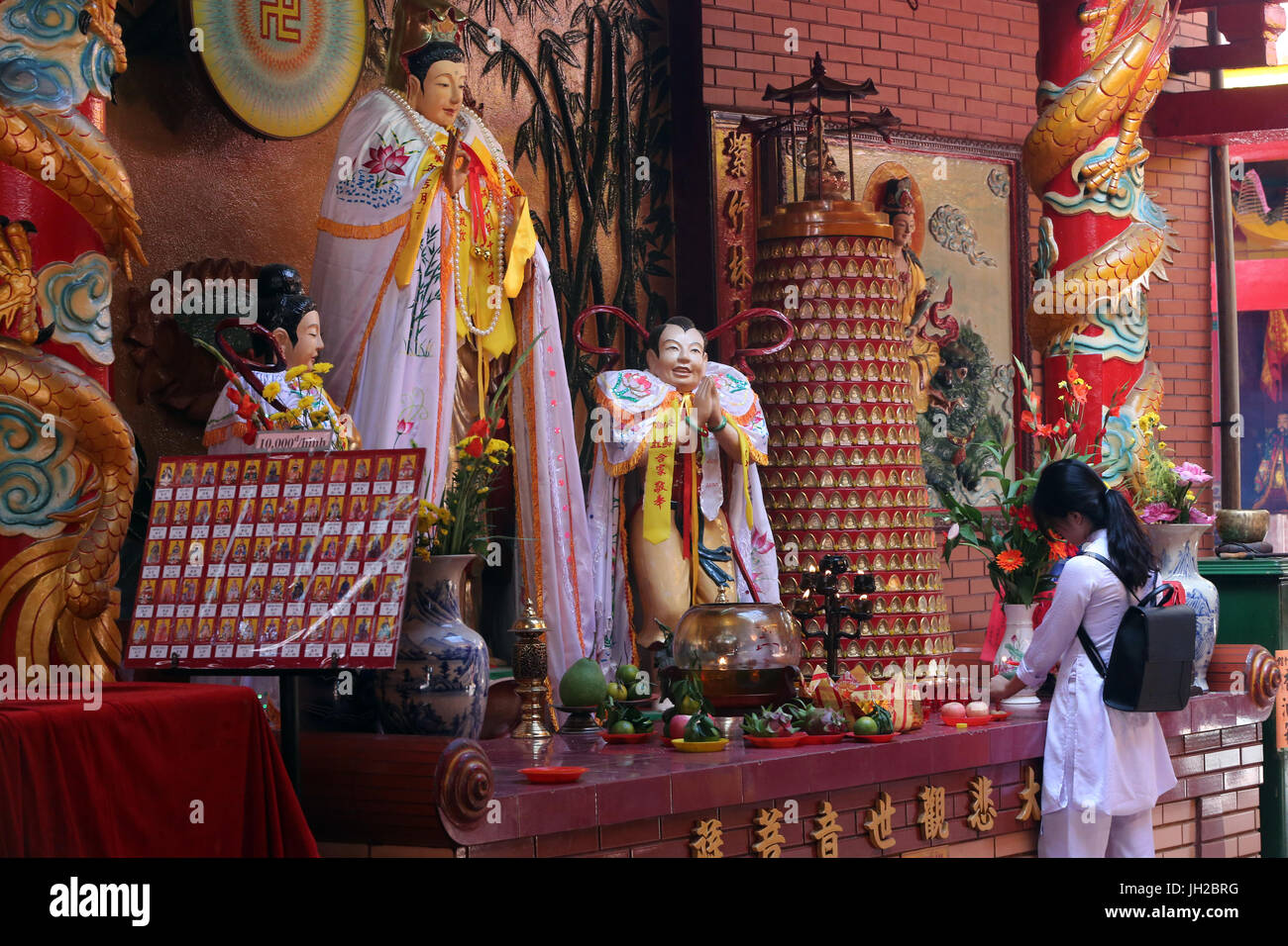 Quan am buddhist temple hi-res stock photography and images - Alamy