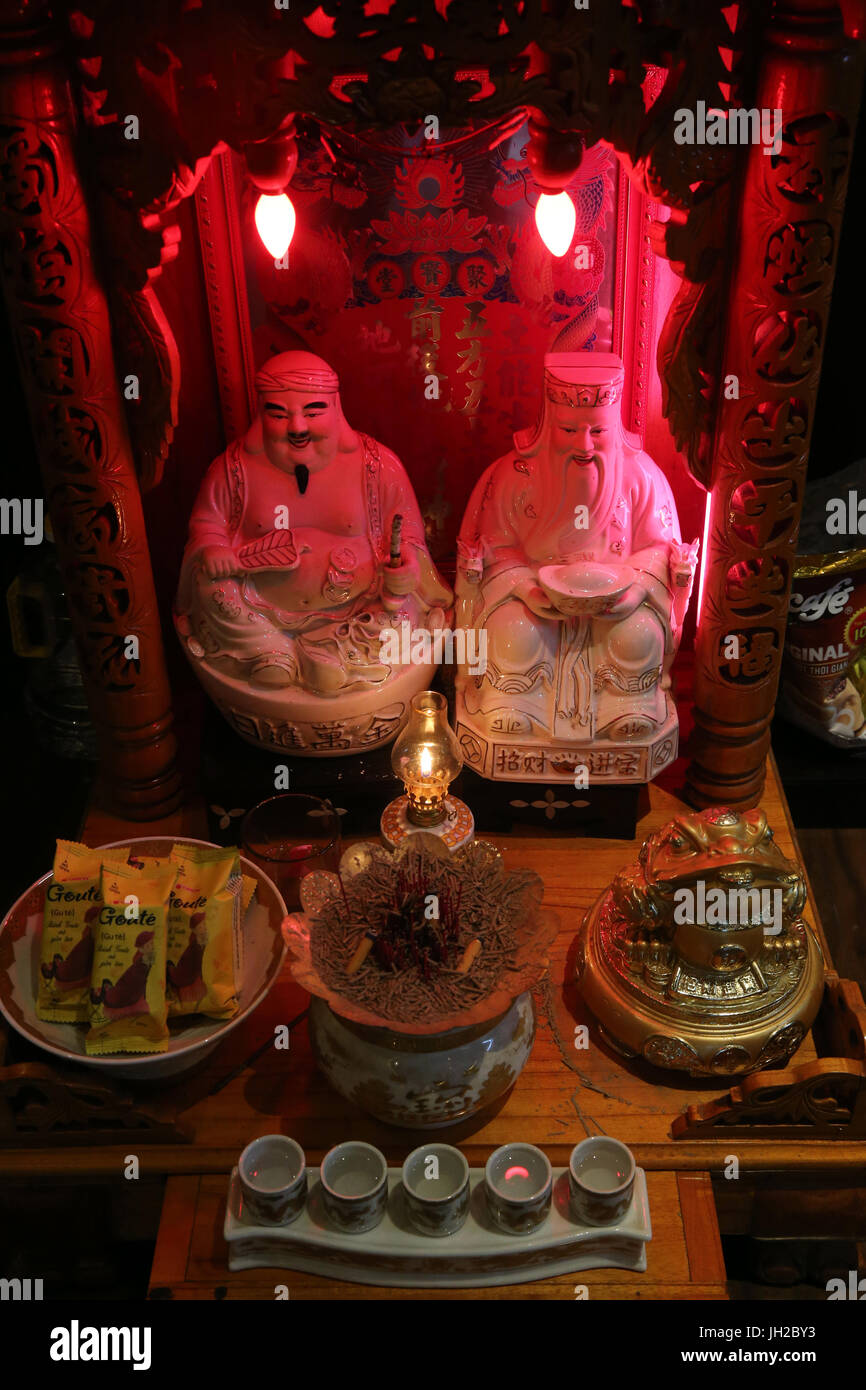 Buddhist altar hi-res stock photography and images - Alamy