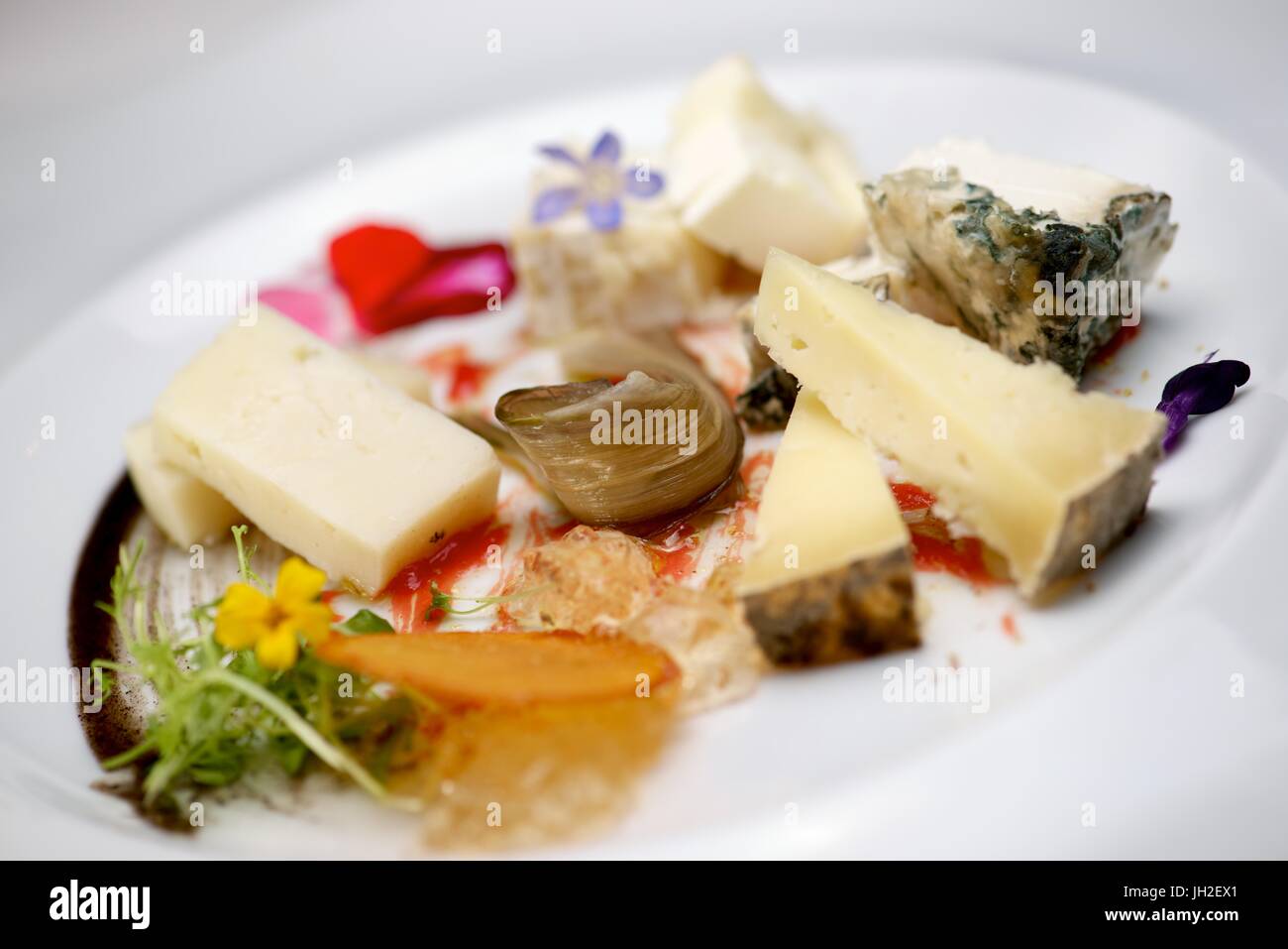 Big table, lots of food hi-res stock photography and images - Alamy