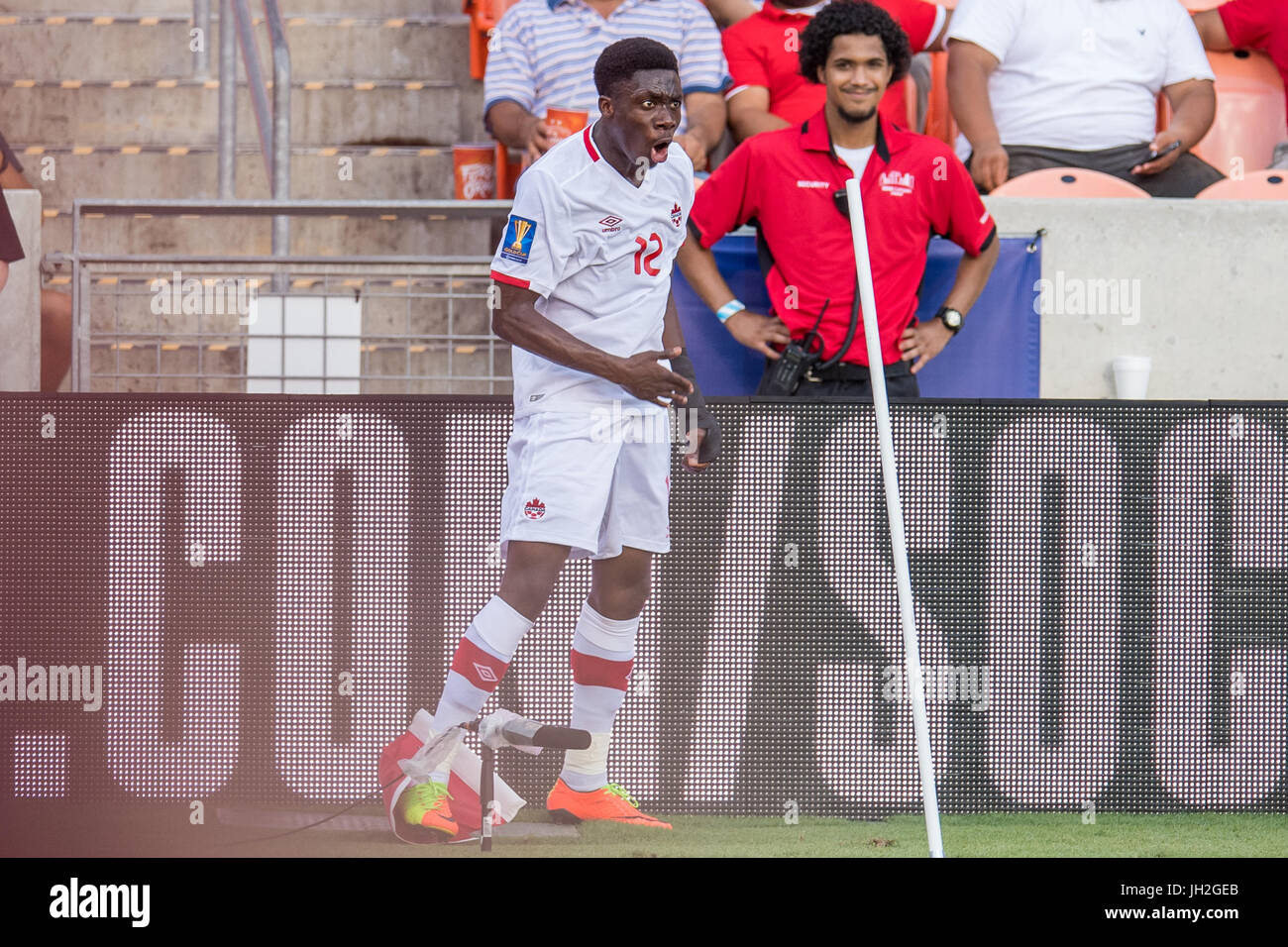 Alphonso davies hi-res stock photography and images - Alamy