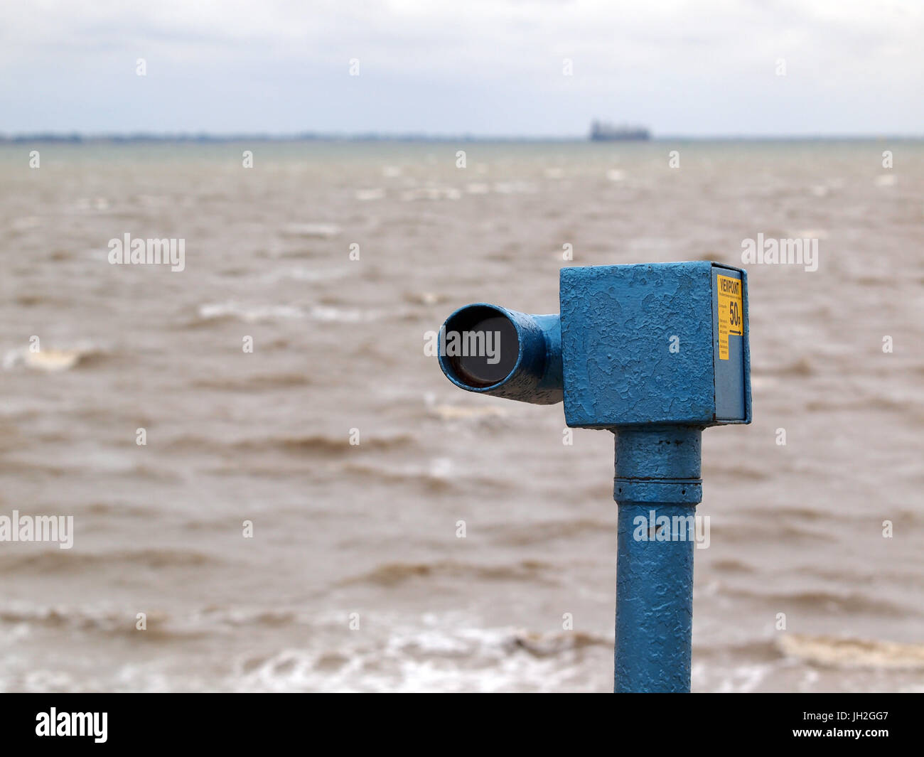 Wet seaside telescope hi-res stock photography and images - Alamy