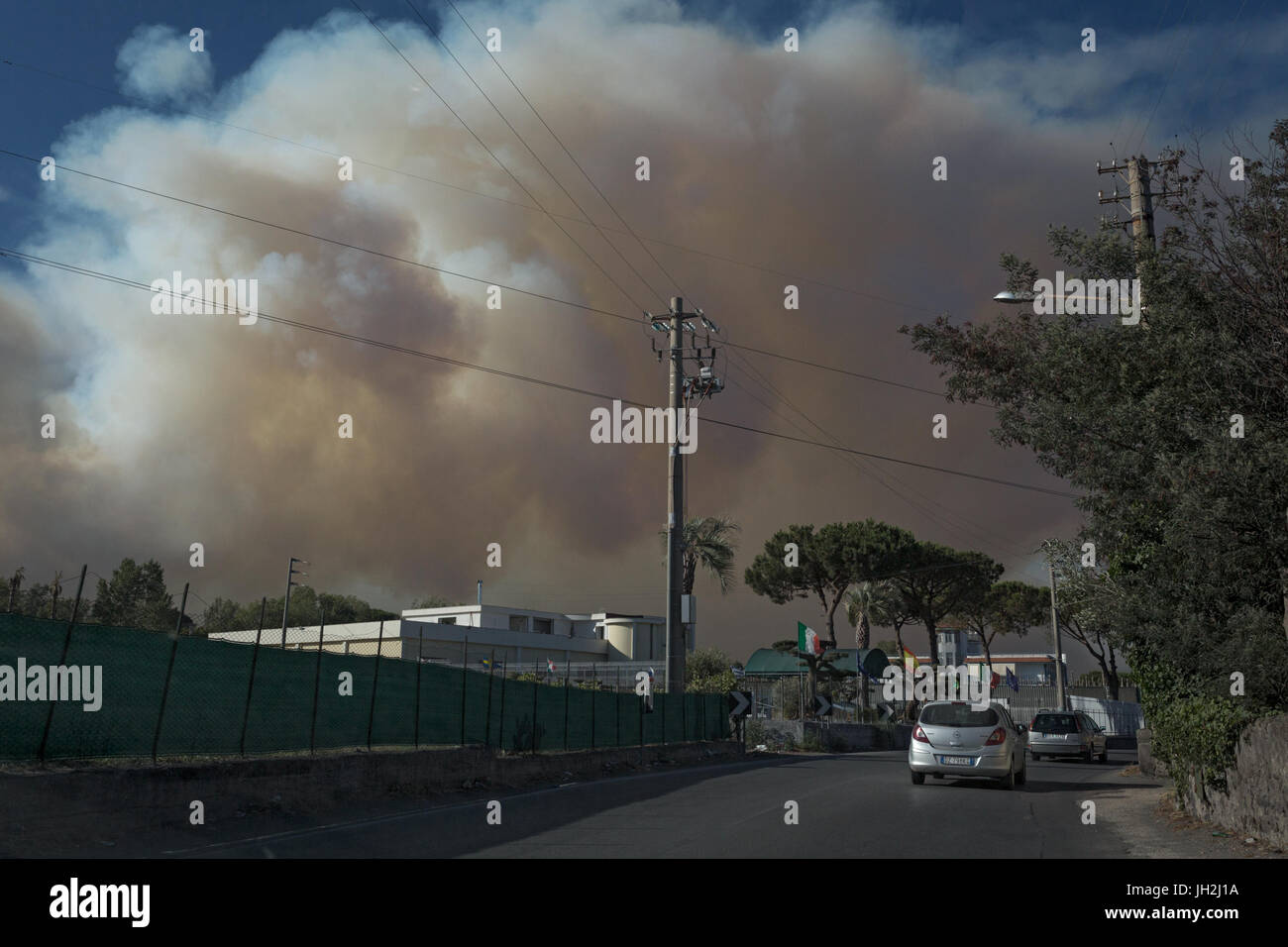 Naples, Italy. 11th July, 2017. Naples, Fire in the Vesuvius National ...