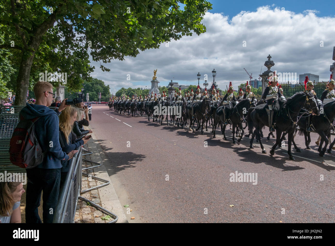 Royal stables buckingham palace hi-res stock photography and images - Alamy