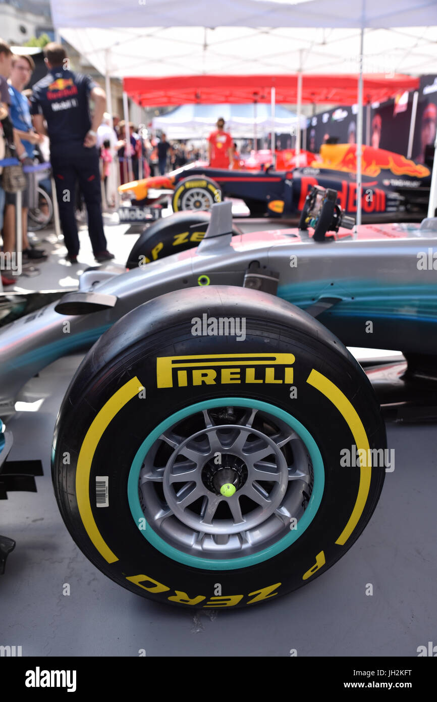London, UK. 12th July 2017. Formula 1 Live London in Trafalgar Square ...
