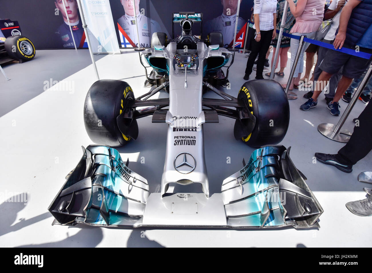 F1 live trafalgar square hi-res stock photography and images - Alamy