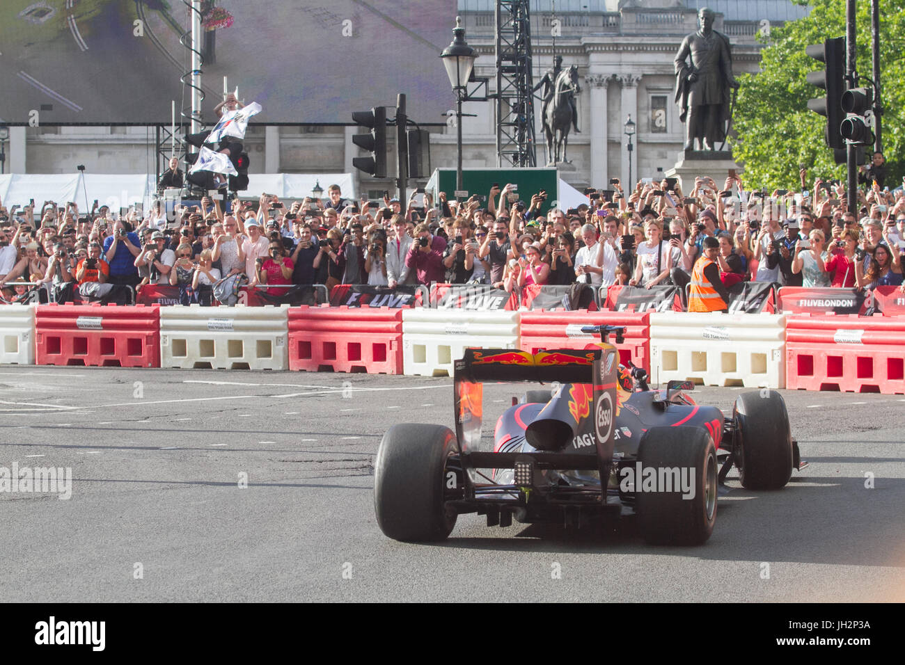 London, UK. 12th July, 2017. Large crowds attend the Formula 1 parade ...