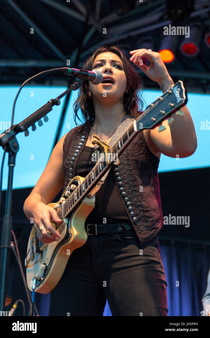 Michelle branch hi-res stock photography and images - Alamy