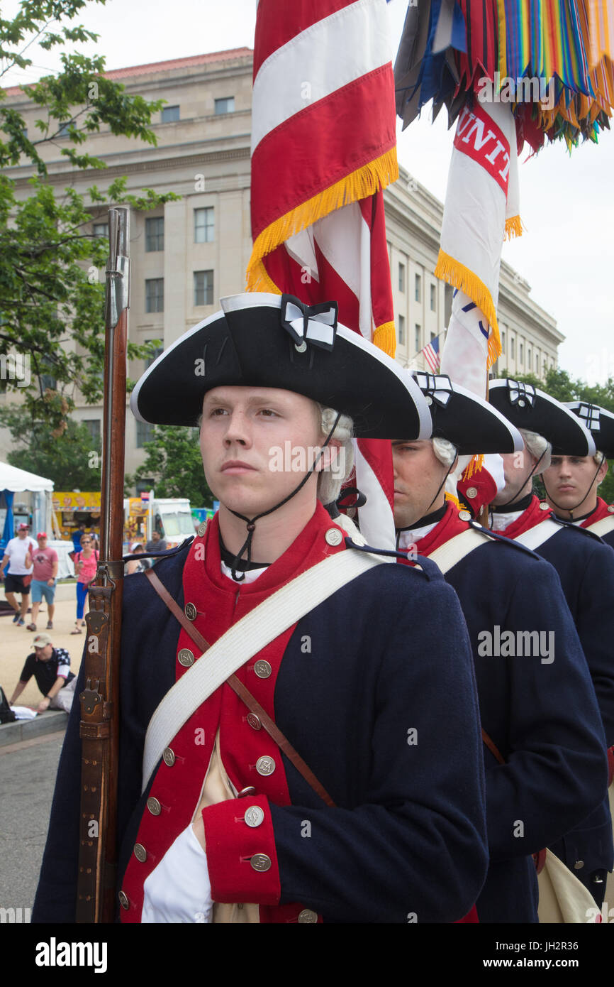 The 3rd U.S. Infantry "The Old Guard" Fife and Drum Corps perform in ...