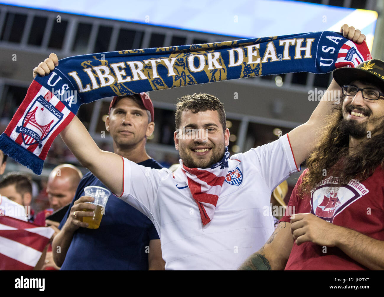 Team usa fans on 12th hi-res stock photography and images - Alamy
