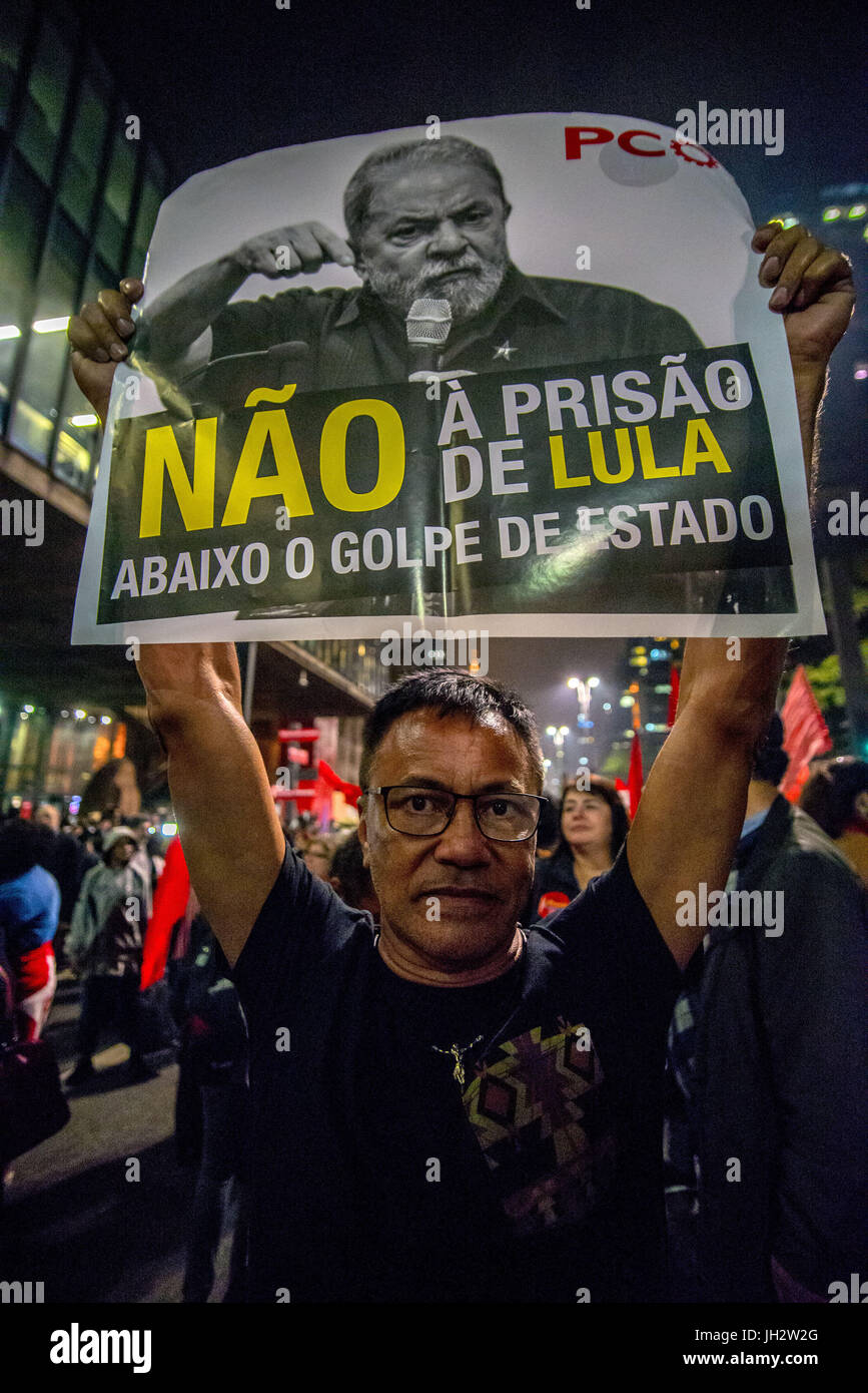 Sao Paulo Brazil 12th July 2017 Supporters Of Brazils Former