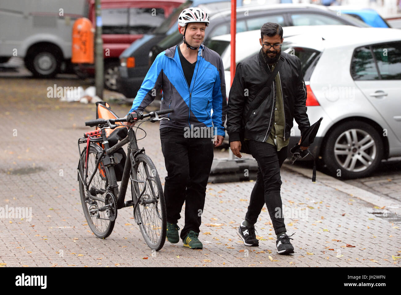 Berlin, Germany. 12th July, 2017. Picture of mobile psychiatrists Sandeep Rout (R) and Matthias ...