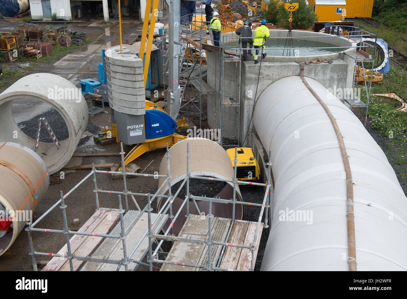 Drain test hi-res stock photography and images - Alamy