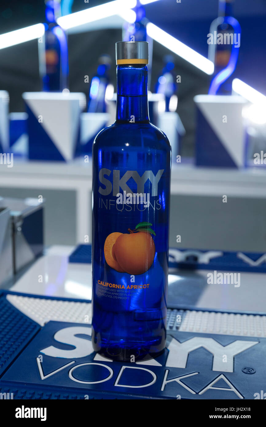 Skyy vodka hi-res stock photography and images - Alamy