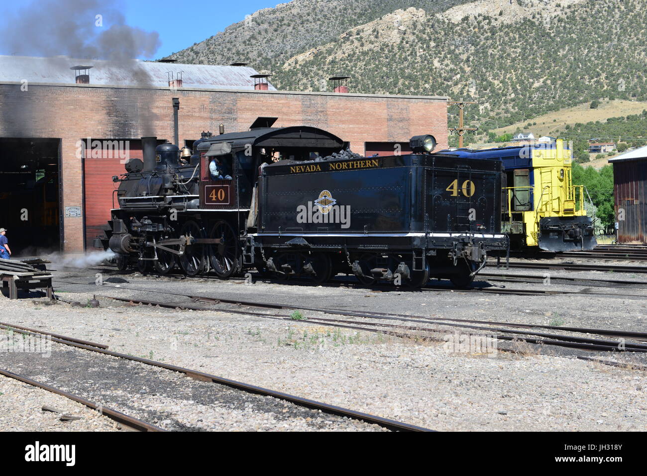 Heavy shunting locomotive hi-res stock photography and images - Alamy