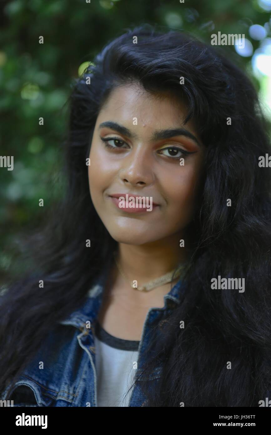 Indian girls modelling in london hi-res stock photography and images ...