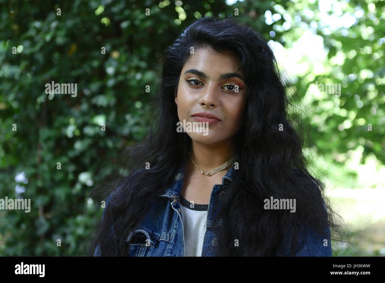 Indian girls modelling in london hi-res stock photography and images ...