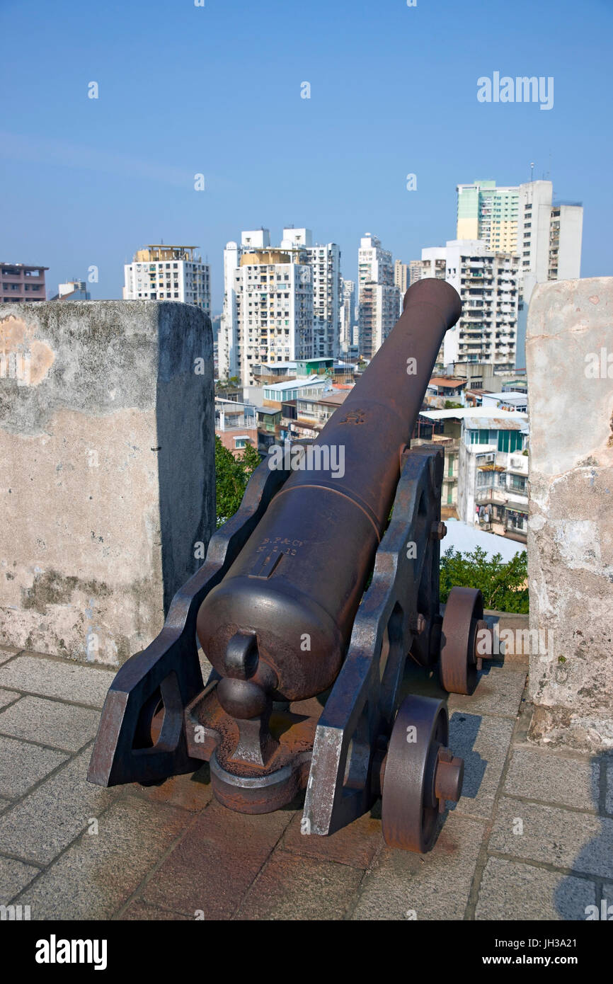Cannon guarding the battlements of ancient Monte Fort in Macau, China ...