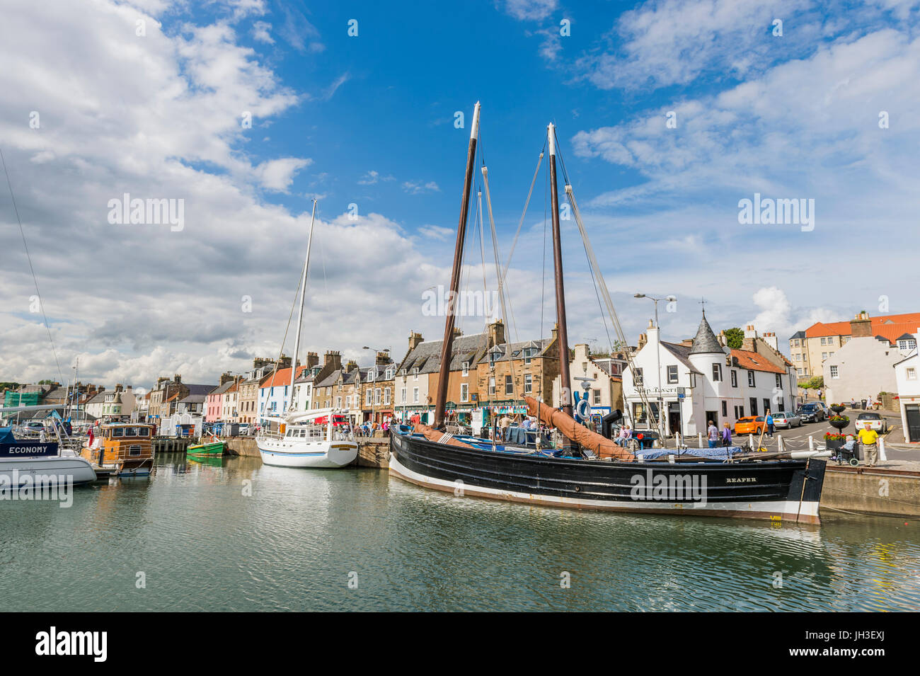Anstruther scotland hi-res stock photography and images - Alamy