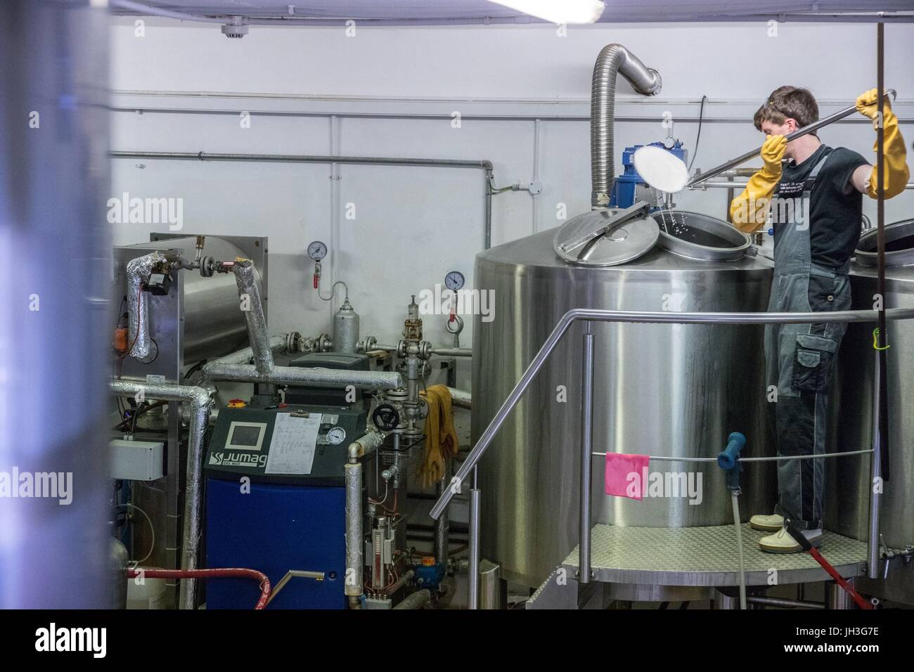 Irish employee hi-res stock photography and images - Alamy