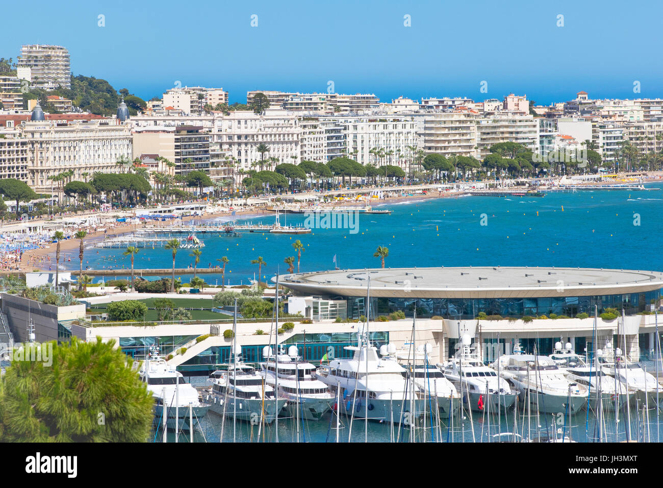 Old port and the Palais des Festivals et des Congrès with la Croisette ...