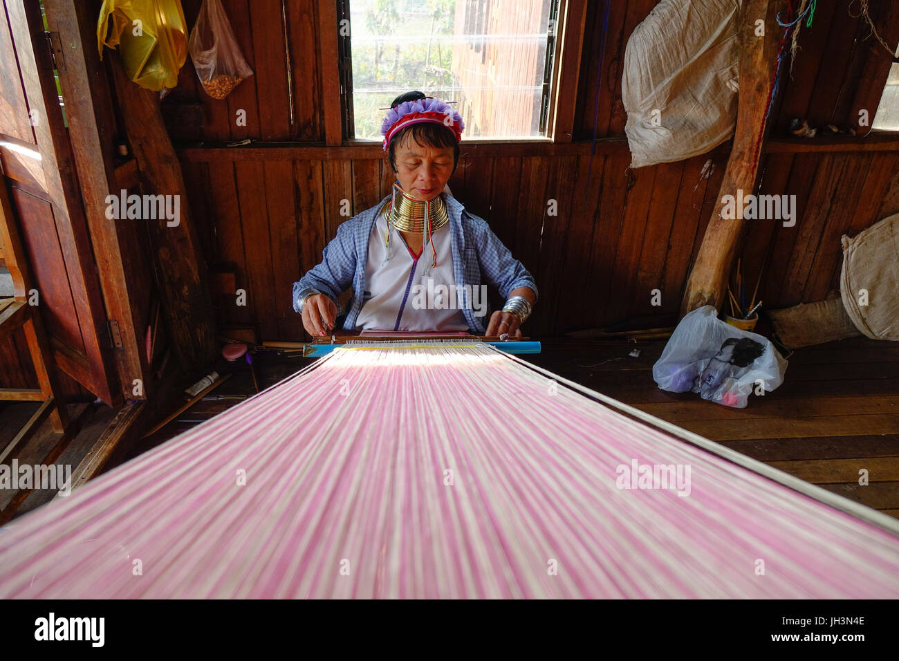 INLE LAKE, MYANMAR - FEB 15, 2015. A Kayan woman (Long Neck People ...