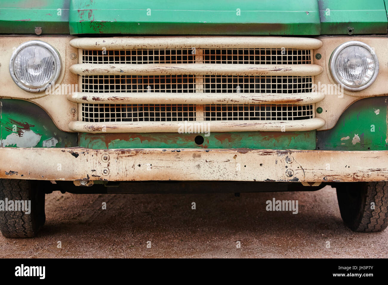 Old rusted van front. Retro vintage vehicle. Trip Stock Photo - Alamy