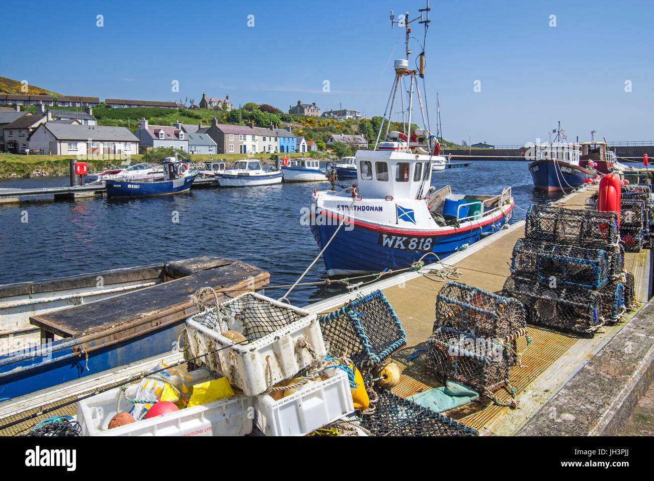 Scottish boats hi-res stock photography and images - Alamy