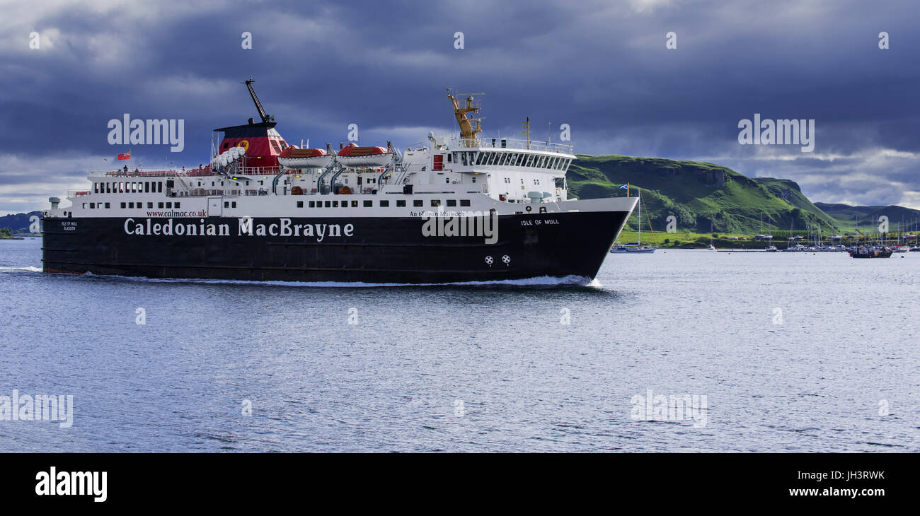 Isle of mull ferry hi-res stock photography and images - Alamy