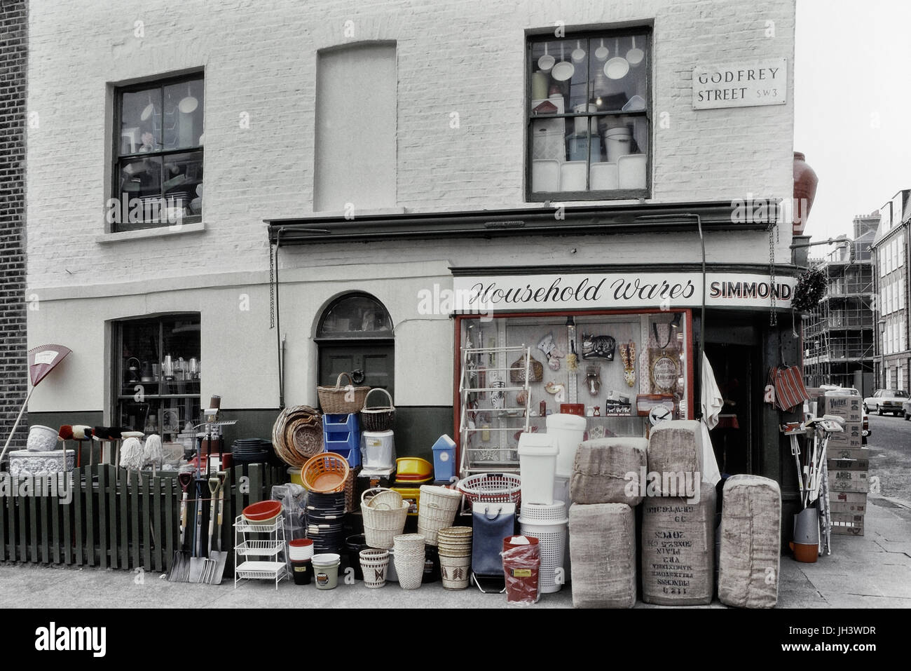 Corner shop london hi-res stock photography and images - Alamy