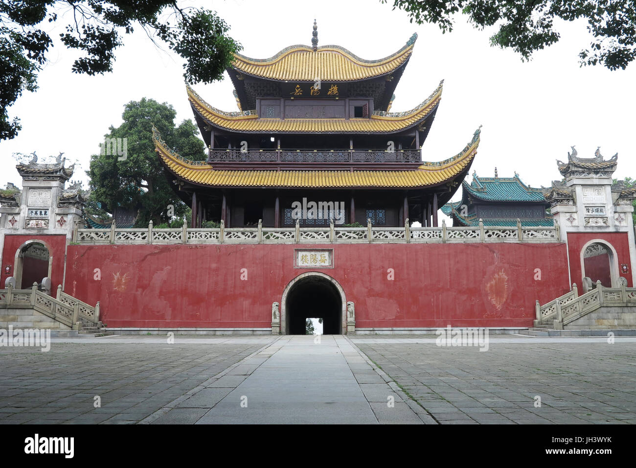 Yueyang house hi-res stock photography and images - Alamy