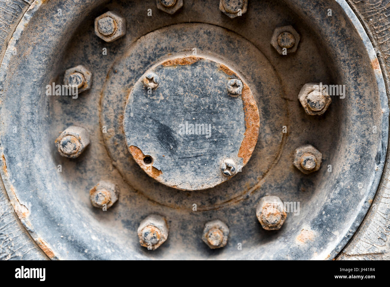 Tyre equipment hi-res stock photography and images - Alamy