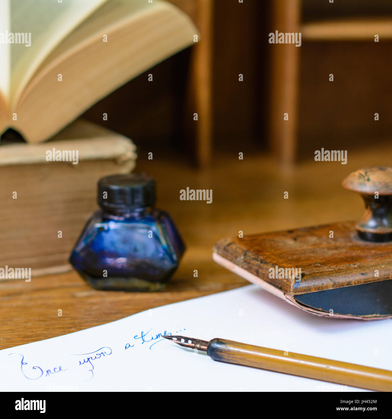 Nib and ink hi-res stock photography and images - Alamy