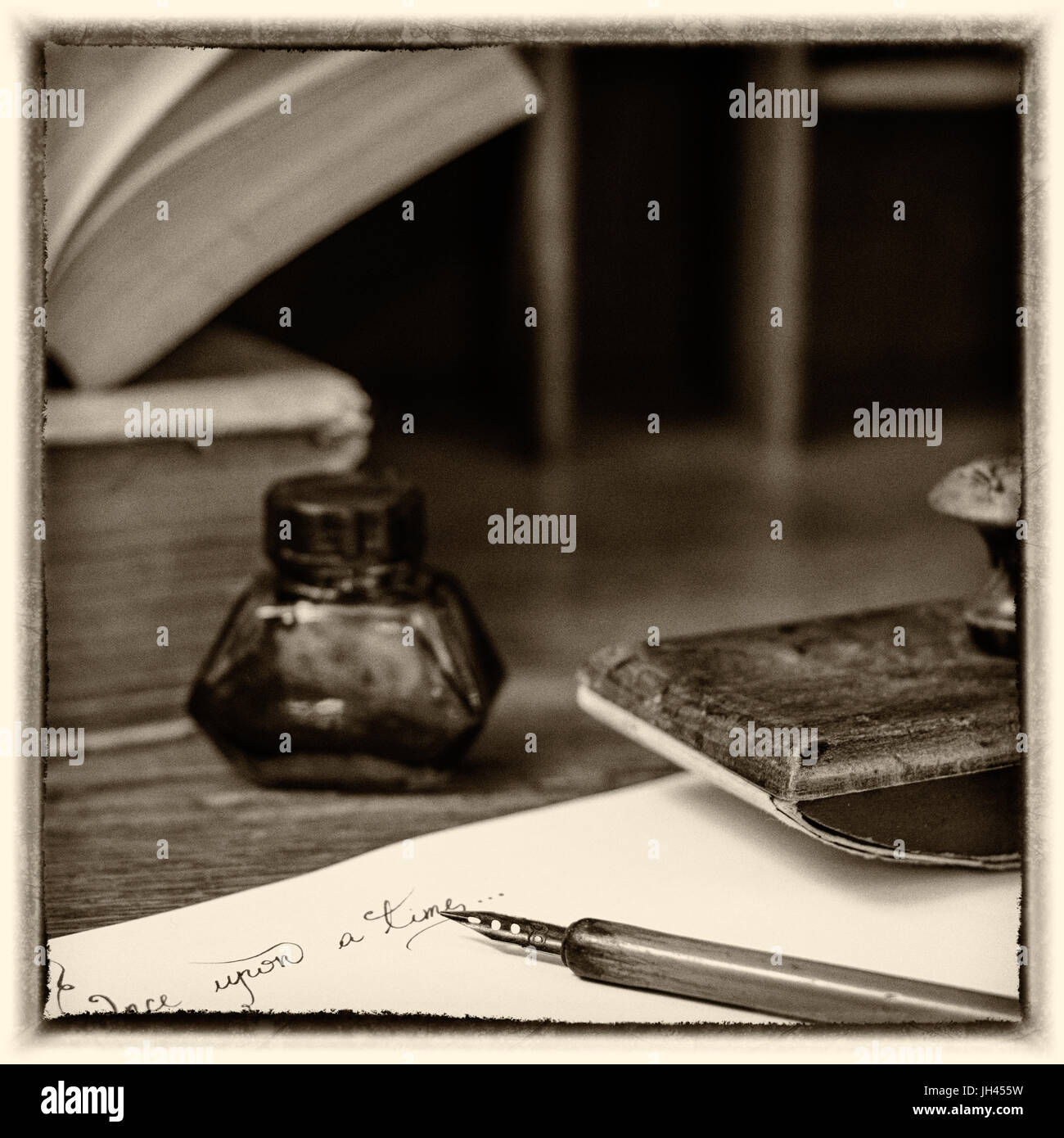 Fountain pen ink bottle hi-res stock photography and images - Alamy