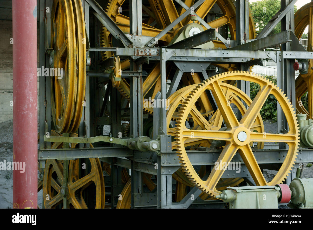Cable car mechanism hi-res stock photography and images - Alamy