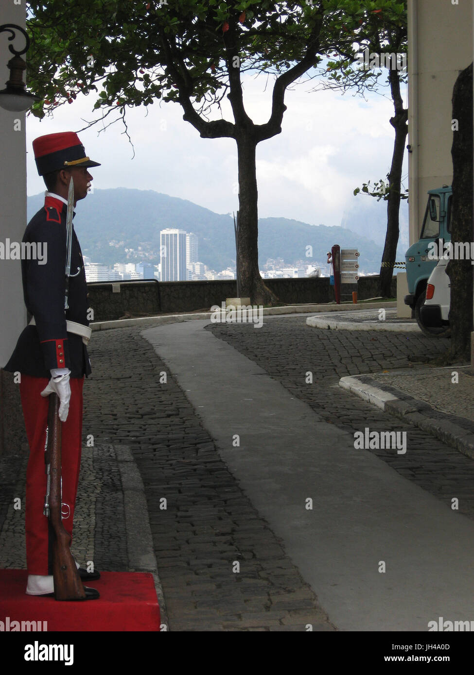 Strong cities hi-res stock photography and images - Alamy